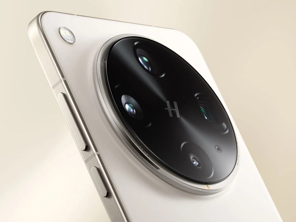 Oppo Find X9 Ultra con fotocamera da 200 Megapixel e due zoom